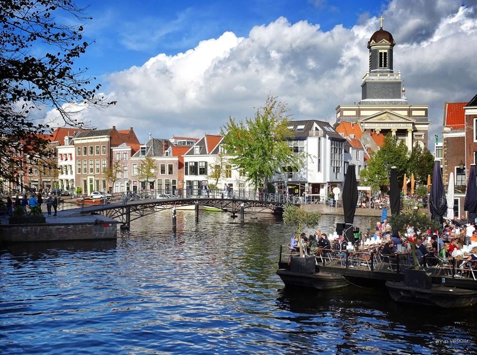 Download gratis onze stadswandeling Leiden